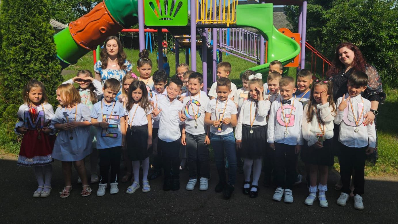 🎉 Sfârșit de an școlar – Clasa Pregătitoare Step by Step 🎉 - Școala ...